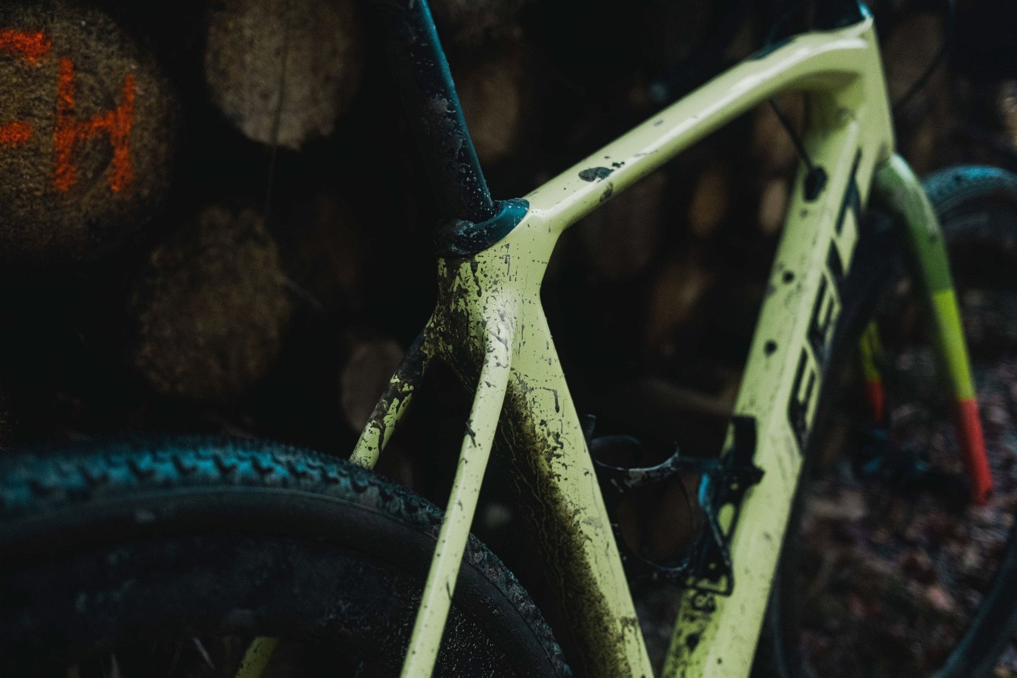 Felt Breed Advanced GRX 610 Gravel Bike - Element Tri & Bicycle Works Felt Breed Advanced GRX 610 Gravel Bike - Element Tri & Bicycle Works